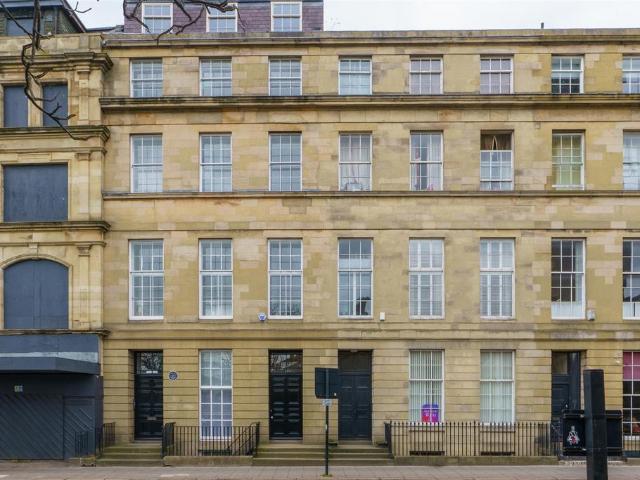 Available Now* Clayton Street West. 2 bed duplex to rent £1,900 pcm £438 pw