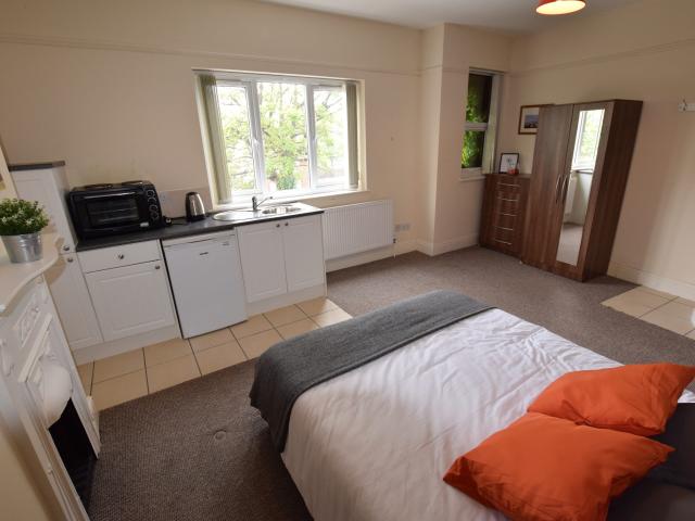 AVAILABLE NOW Double Room Erdington B24 – Very Nice Homes