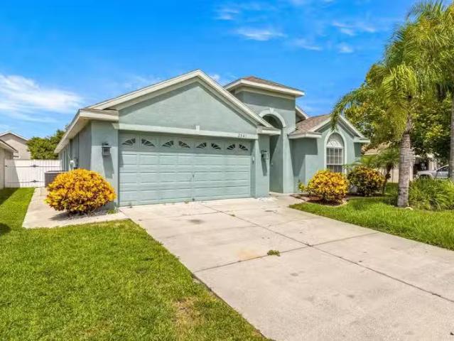 Available Now! Gorgeous 4bed/2bath home! 2541 Arrowpointe Dr