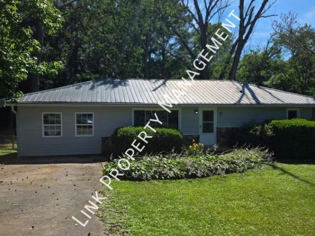 Available Now – Spacious 4 Bedroom Home in Ringgold for Only $1,695/Month!