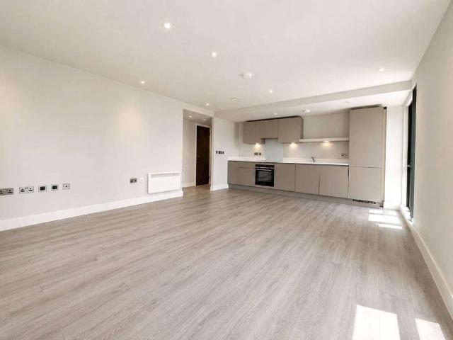 AVAILABLE NOW | TWO BEDROOM APARTMENT | EXCEPTIONAL RESIDENT FACILITIES | GYM, CINEMA & LOUNGE | UNFURNISHED