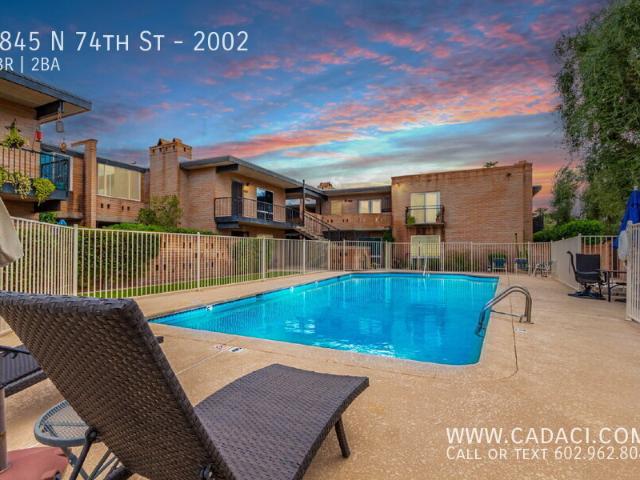 Available Now Updated 2 bed 2 bath Condo in Casa Bonita North