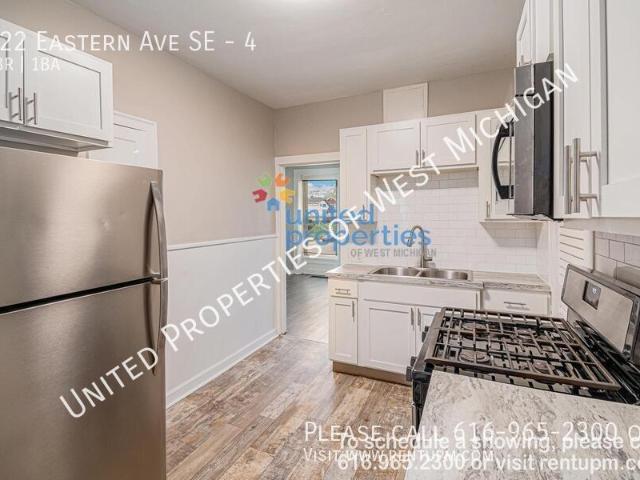 Available Now | 1 Bed 1 Bath Apartment in the South East Community of Grand Rapids | Water & Lawncare Included | Off Street Parking |