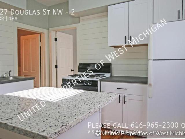 Available Now | 1 Bedroom Apartment in the West Grand Neighborhood of Grand Rapids | Washer & Dryer Included | Water Included |