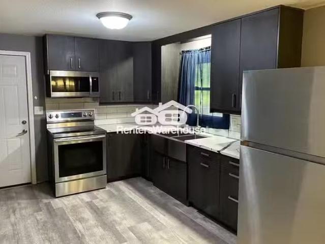 Available Now 2 Bed, 1 Bath Home outside of Hamm 946 County R.