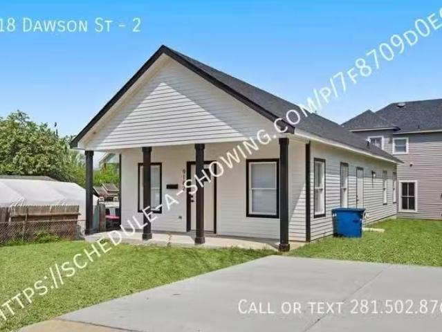 AVAILABLE NOW! 918 Dawson St #2
