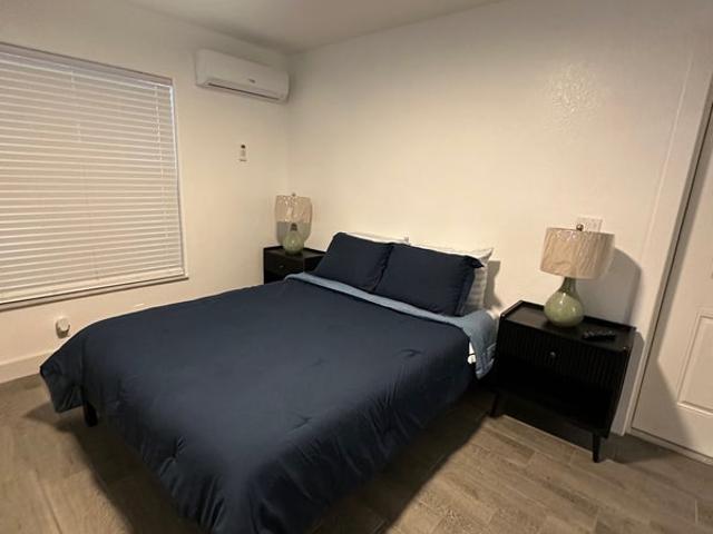 AVAILABLE STUDIO PRIVATE ENTRANCE