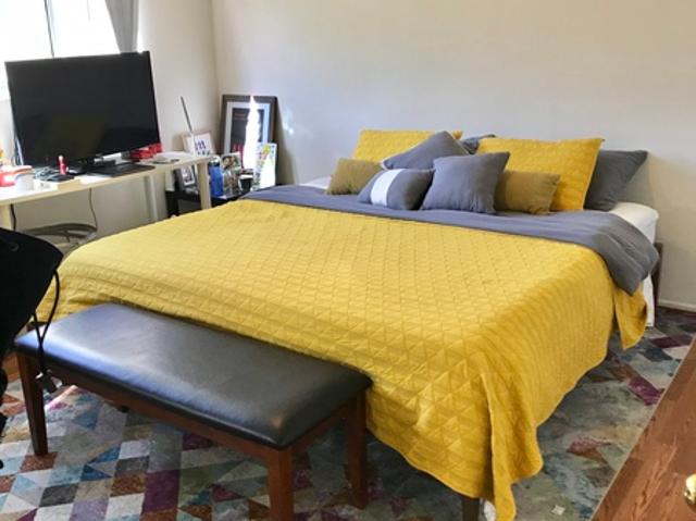 Available room to rent in West Hollywood prime location