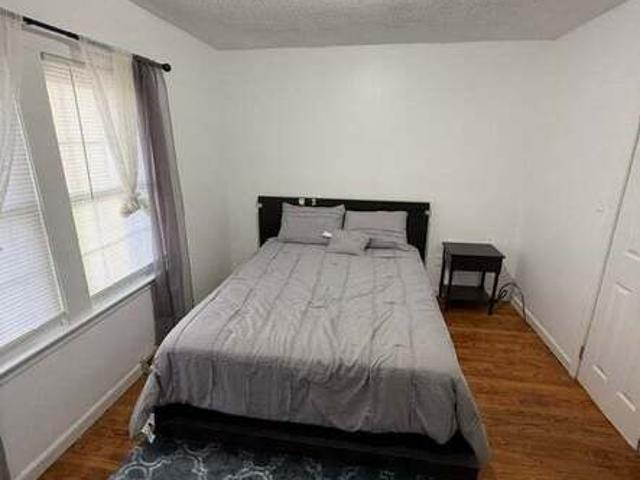 available room close to YALE
