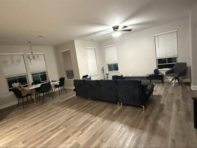 Available room for rent