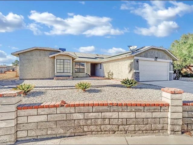 Available rooms for rent