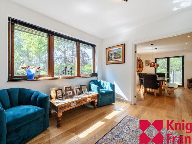 Available to is this elegant family home hidden away in a quiet cul‑de‑sac