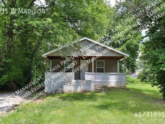 AVAILIABLE NOW! 3 bedroom, 1 bathroom home with a large yard!