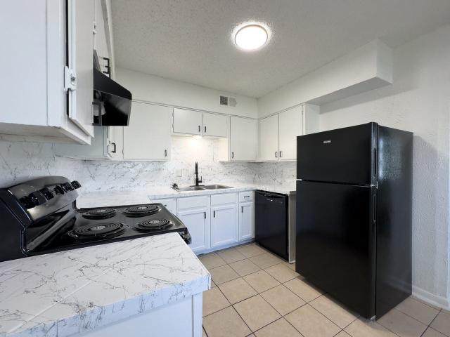 Avalon 1 Bedroom Apartment for Rent at 1215 N Cooper St, Arlington, TX 76011