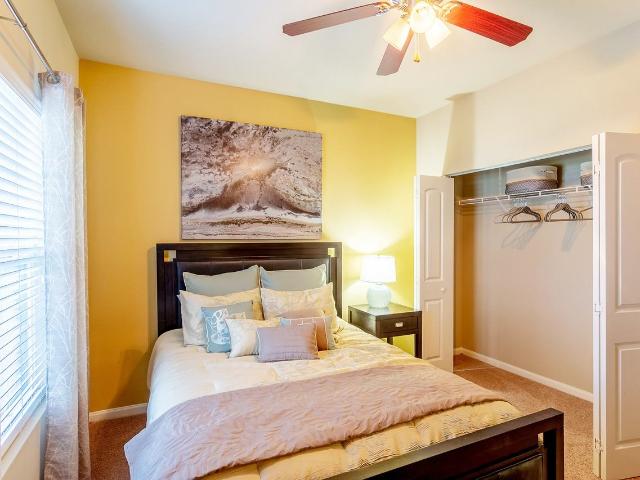 Avalon Apartments 1 Bedroom Apartment for Rent at 8800 Pine Forest Rd, Pensacola, FL 32534