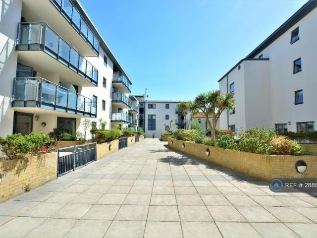 Avalon, Brighton, BN1 2 bed flat to rent £2,000 pcm £462 pw