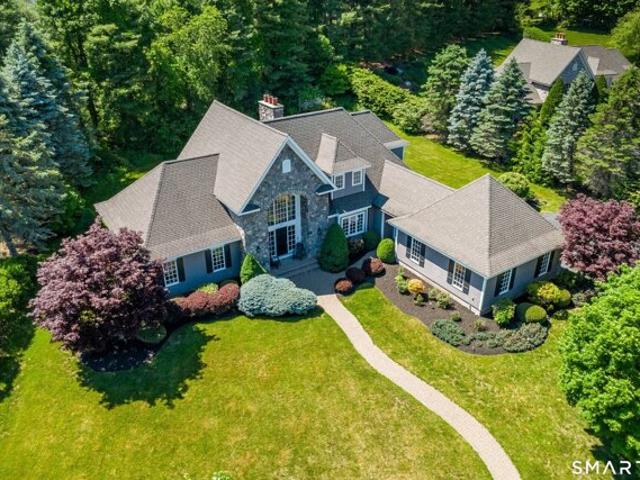 Avalon Dr, Middlebury, Home For Sale
