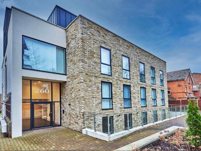 Avalon House, St. Albans AL1 2 bed apartment to rent £2,500 pcm £577 pw