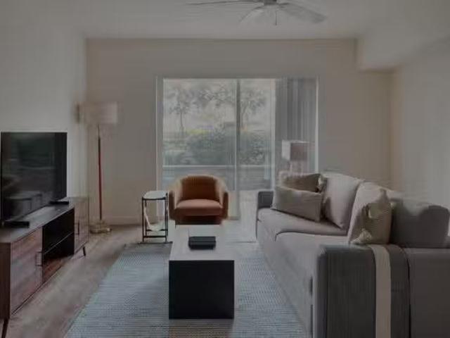 Avalon Meydenbauer, 10410 NE 2nd St, West Bellevue 1 Bedroom.