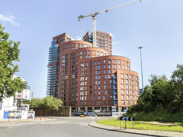 Avalon Point, 1 Silvocea Way, London. 1 bed apartment to rent £2,200 pcm £508 pw