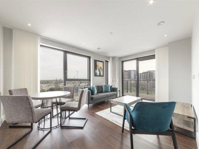 Avalon Point, E14, London