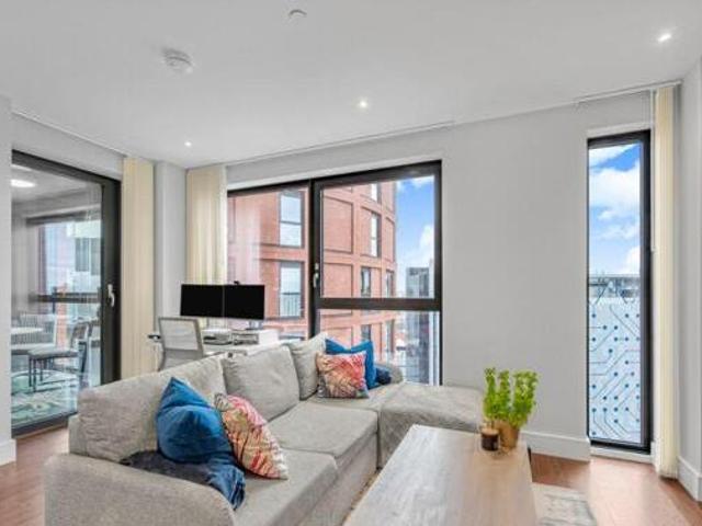 Avalon Point, Silvocea Way, 1 Bedroom Flat