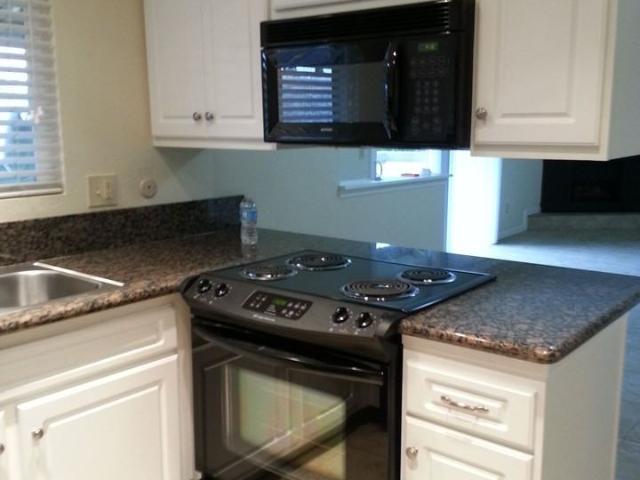 Avalon Townhomes OPEN HOUSE SATURDAY 11/15/2025 2 Bedroom Apartment for Rent at 14382 Red Hill Ave, Tustin, CA 92780 Tustin