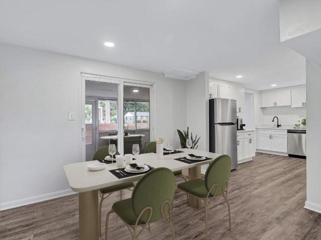 Avalon Townhomes 3 Bedroom Apartment for Rent at 2109 Newton Rd, Hampton, VA 23663 Buckroe Beach