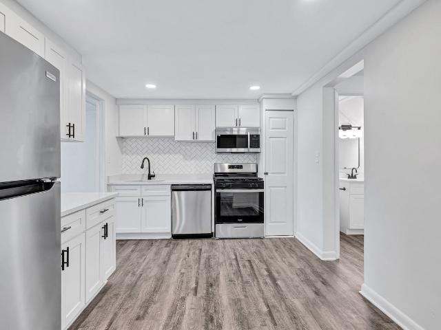 Avalon Townhomes 4 Bedroom Apartment for Rent at 2109 Newton Rd, Hampton, VA 23663 Buckroe Beach