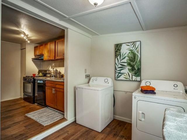 Avalon Townhomes 4 Bedroom Apartment for Rent at 2109 Newton Rd, Hampton, VA 23663 Buckroe Beach