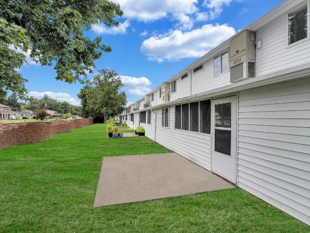 Avalon Townhomes 4 Bedroom Apartment for Rent at 2109 Newton Rd, Hampton, VA 23663 Buckroe Beach