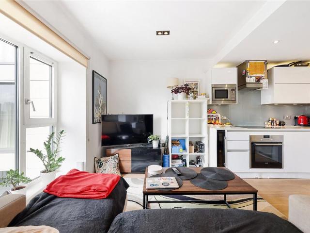 Avantgarde Place, E1 Studio to rent £2,250 pcm £519 pw