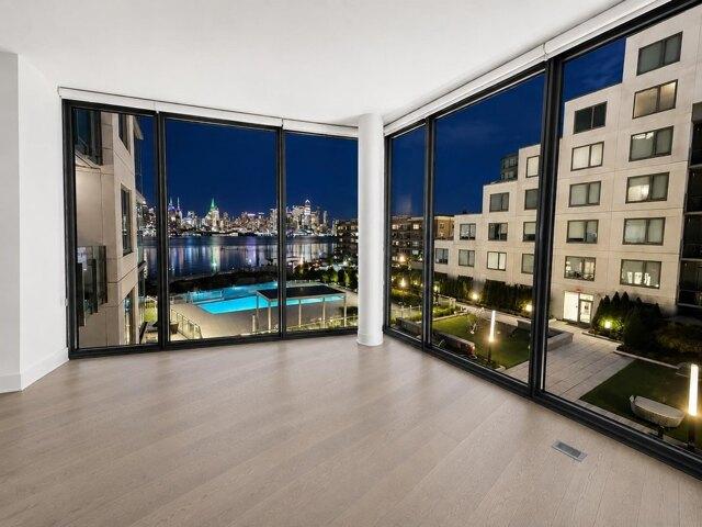 Ave At Port Imperial Apt,west New York, Condo For Sale