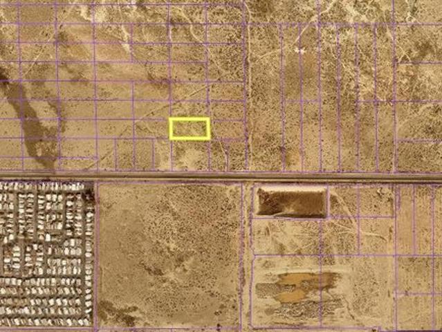 Ave G12 at 13 St E, Lancaster, CA 93535