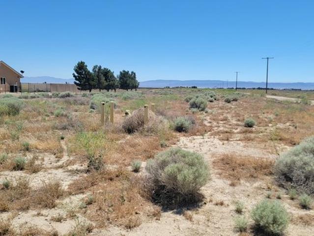 Ave, Lancaster, CA 93536