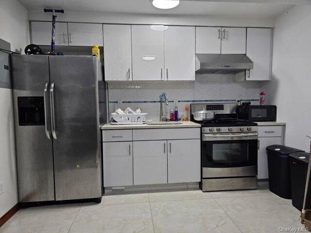 Ave Unit A And Bsmt, Corona, Condo For Sale