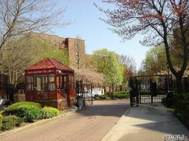 Ave Unit E, Flushing, Property For Sale