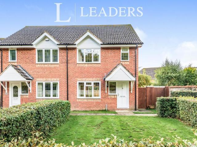 Avebury Close, Horsham, RH12 2 bed house to rent £1,550 pcm £358 pw