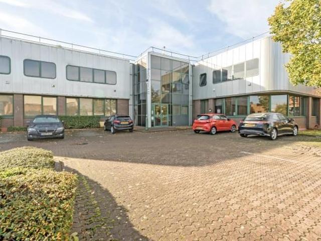 Avebury House, Bentham Close, Swindon SN5, 1 bed flat to rent, £870 pcm | PrimeLocation