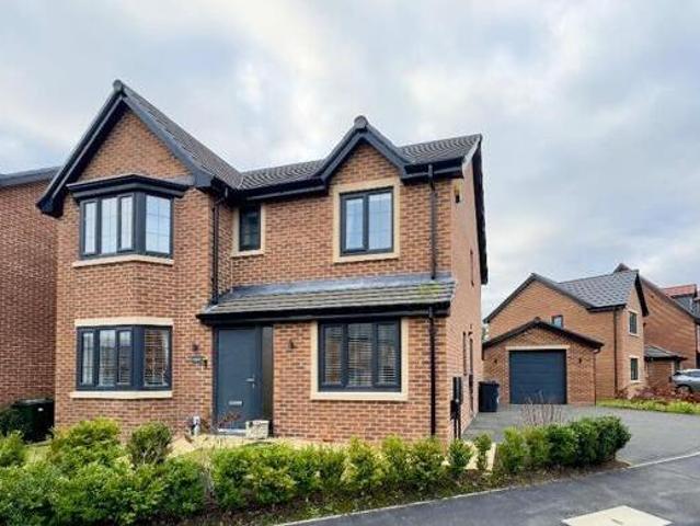 Aveling Drive, Southport, 4 Bedroom Detached