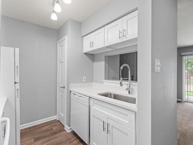 Aven East 1 Bedroom Apartment for Rent at 8030 W Airport Blvd, Houston, TX 77071 Greater Fondren Southwest