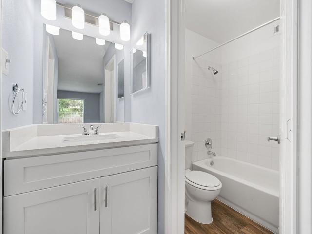 Aven East 1 Bedroom Apartment for Rent at 8030 W Airport Blvd, Houston, TX 77071 Greater Fondren Southwest