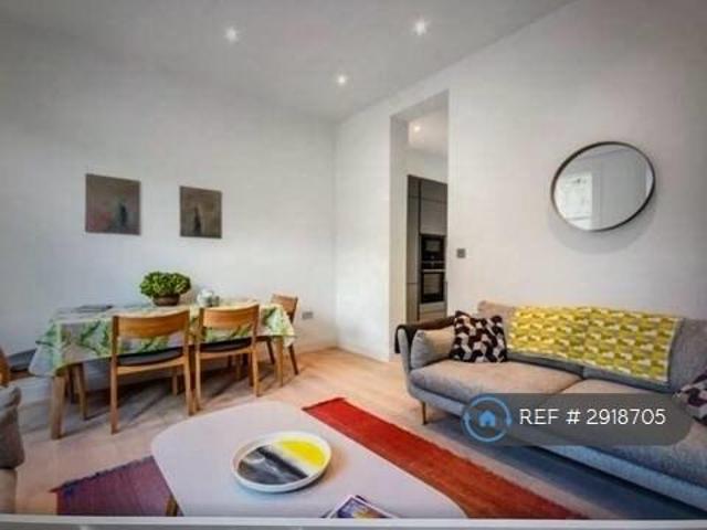 Avenell Road, London, N5 3 bed maisonette to rent £4,450 pcm £1,027 pw