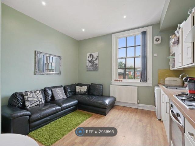 Avenham Terrace, Preston PR1, 2 bed terraced house to rent, £1,299 pcm | PrimeLocation