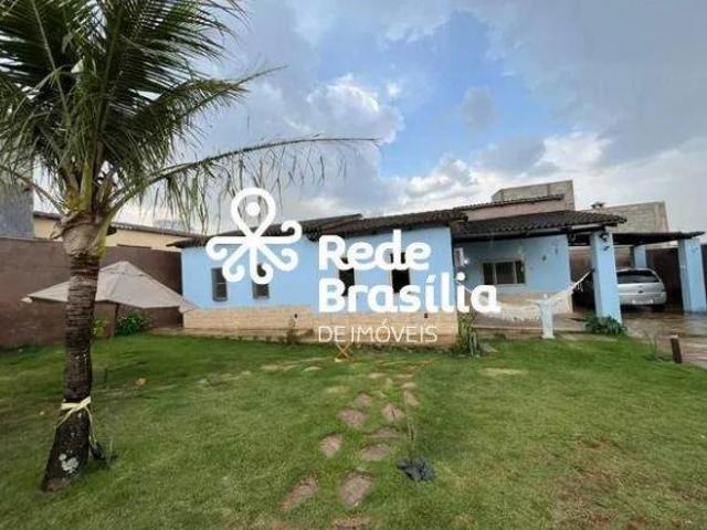 Avenida Sucupira Casa com 2 quartos sendo 1 suíte à venda Riacho Fundo I