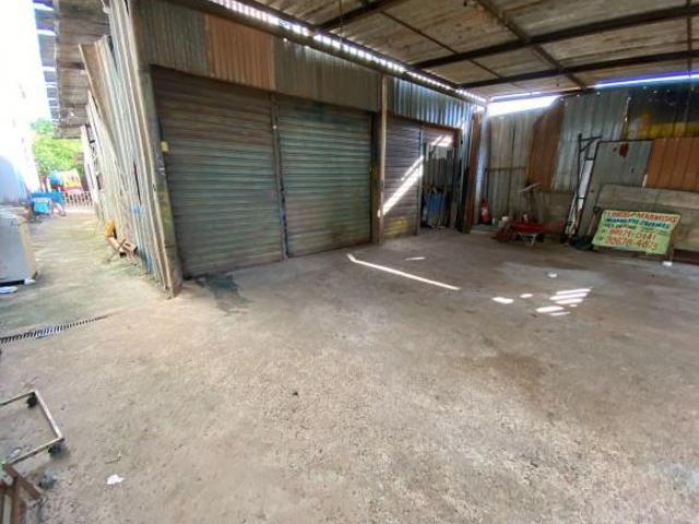 Avenida Sucupira Excelente lote de 300m² com Galpão, modulo 79!