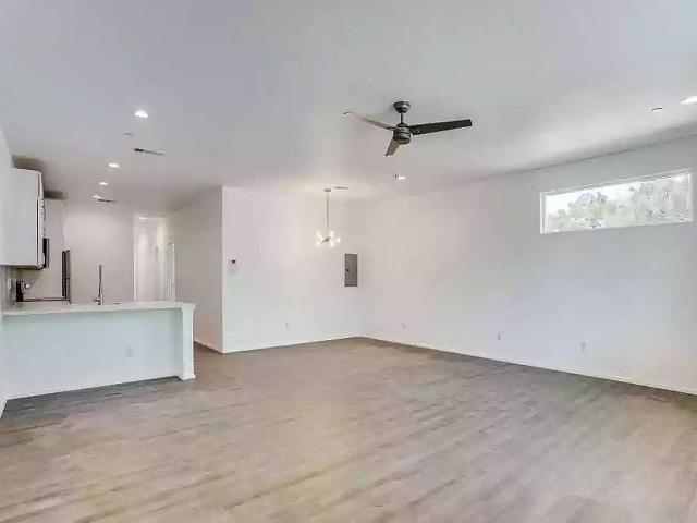 Avenue 3275 1 Bedroom Apartment for Rent at 3275 Dallas St, Dallas, TX 75210 Bertrand