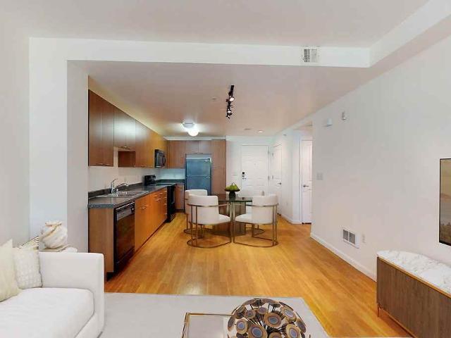 Avenue 64 1 Bedroom Apartment for Rent at 6399 Christie Ave, Emeryville, CA 94608