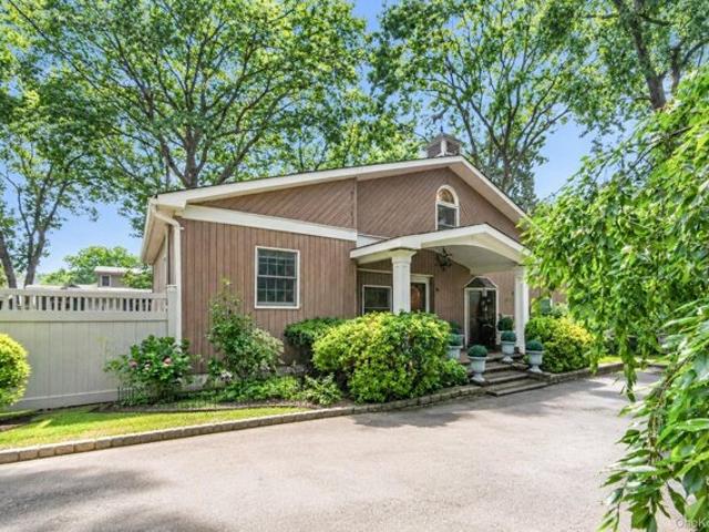 Avenue C, Ronkonkoma, Home For Sale