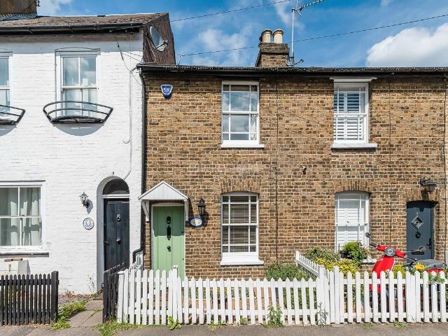 Avenue Cottages, Mill Hill Village NW7, 2 bed semi detached house to rent, £2,300 pcm | PrimeLocation